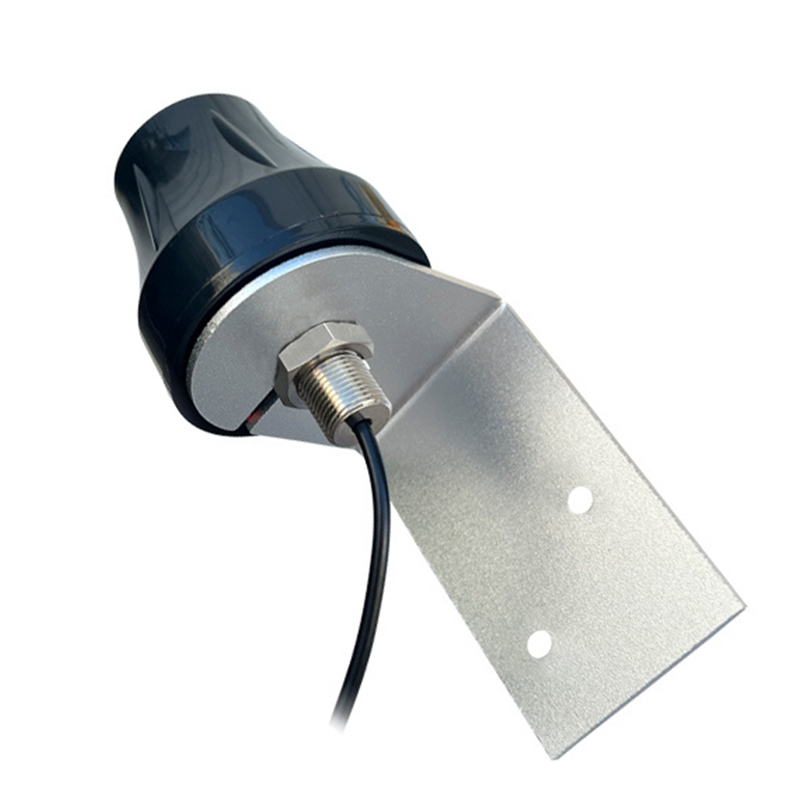 Compact Low-profile 915MHz Screw Mount Antenna With L Mounting ...
